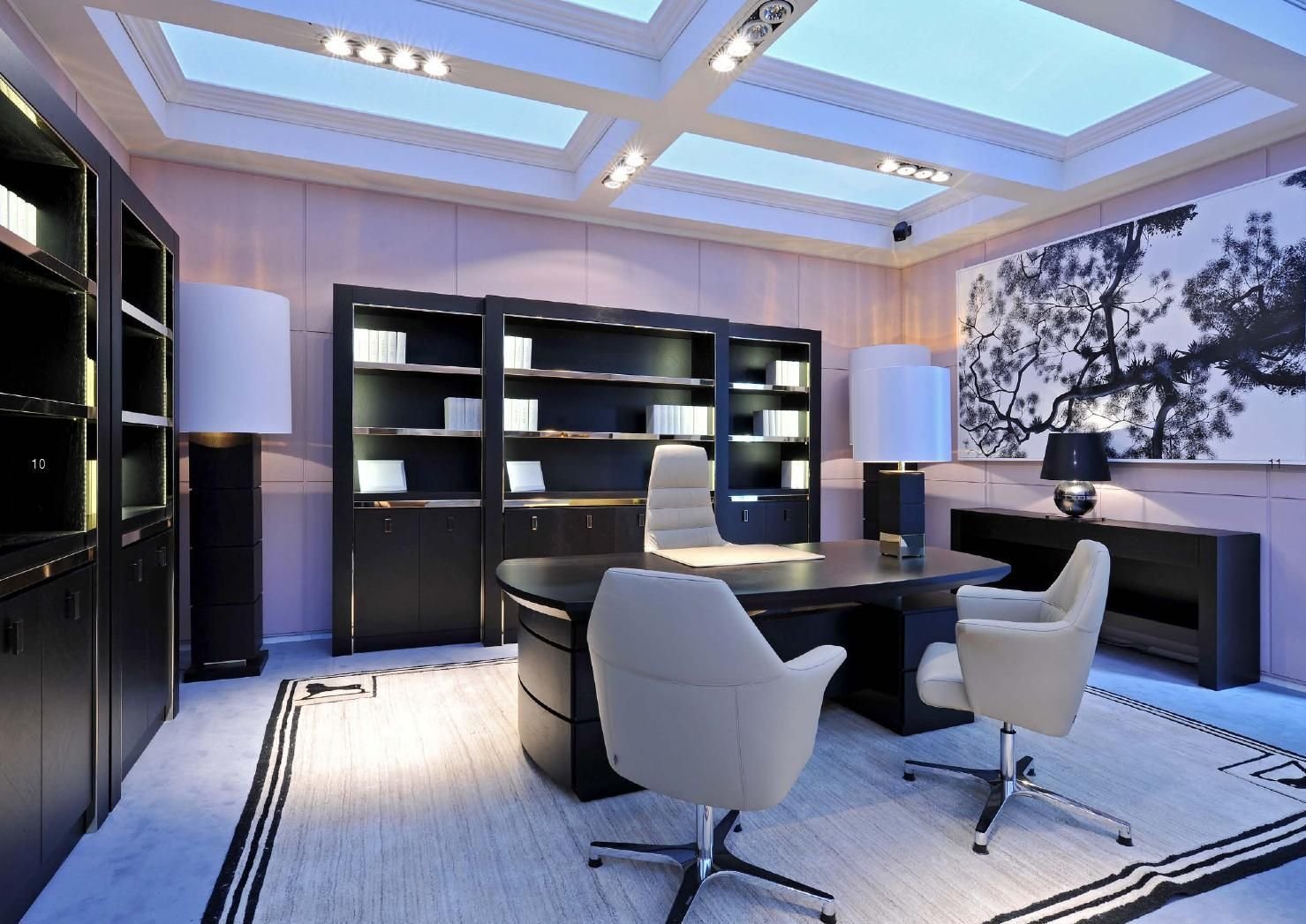 "Ergonomics in Office Design: Maximizing Workplace Efficiency"