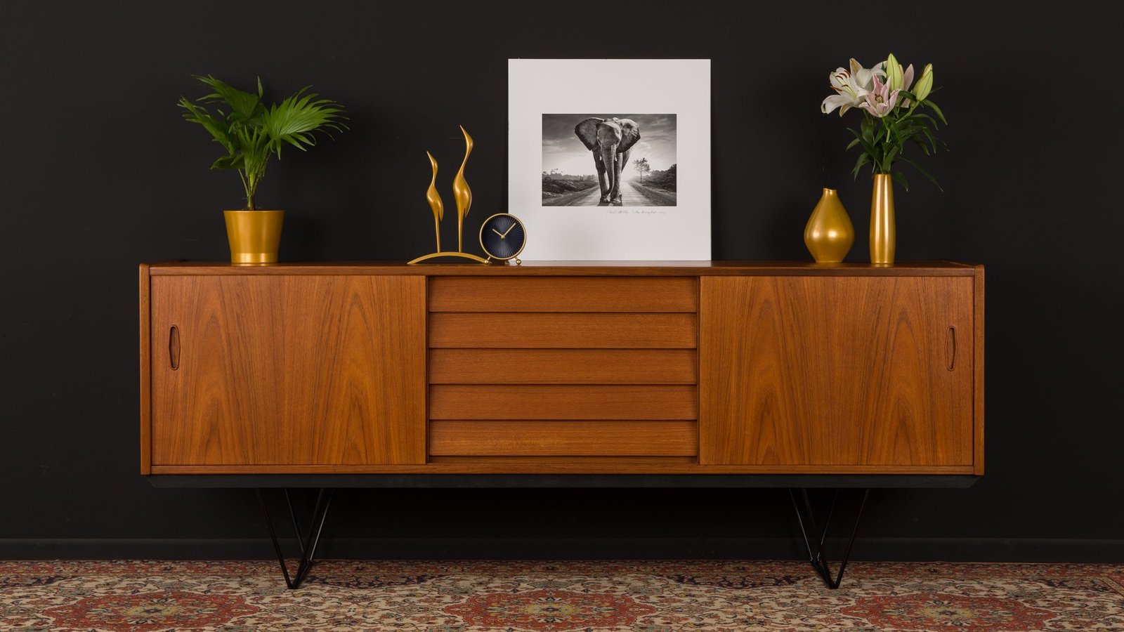 Iconic Furniture in Mid-Century Modern Design