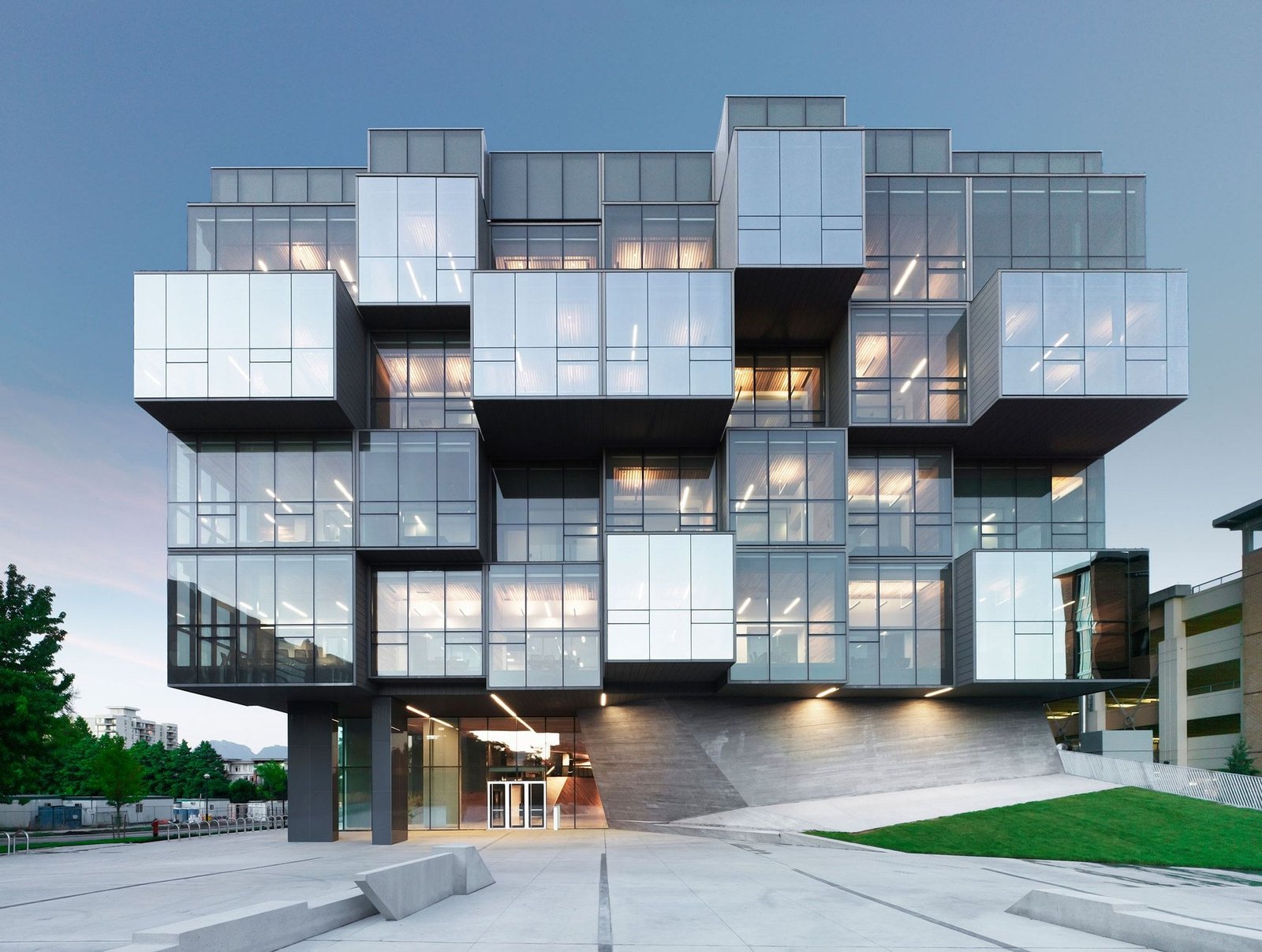 Architectural Design: Elevating Global Workspaces